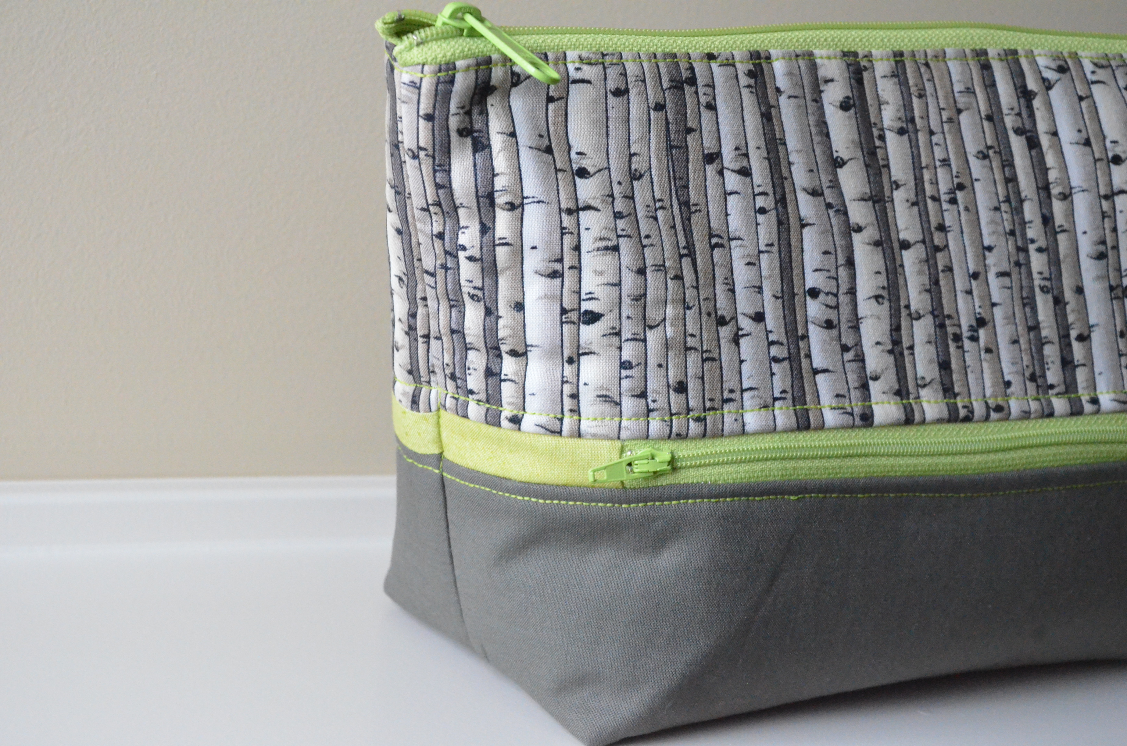Double zippered, open wide pouch | Sewfrench