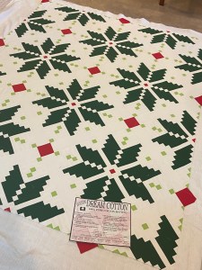 Knitted Star Christmas Quilt x3 | Sewfrench